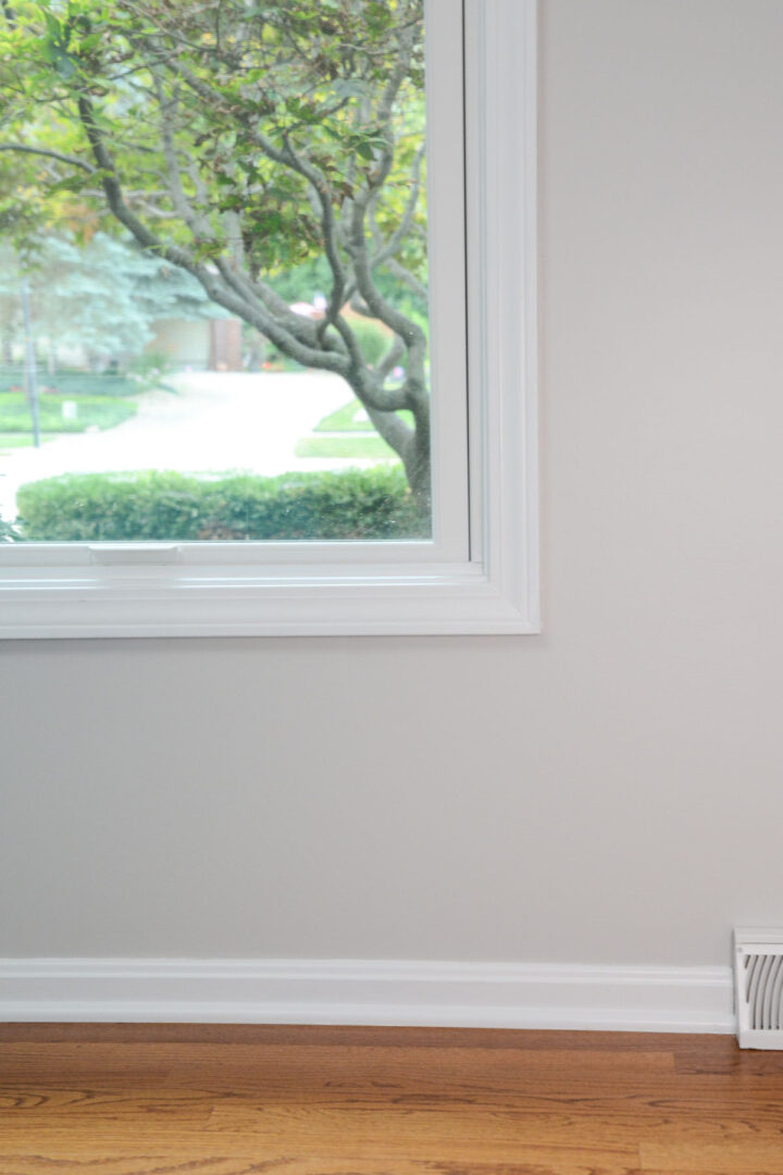 Easy Tips For Painting Trim White (DIY Tutorial) - The DIY Nuts